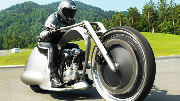 Essai moto Akrapovic Full Moon – Moto Axxe France